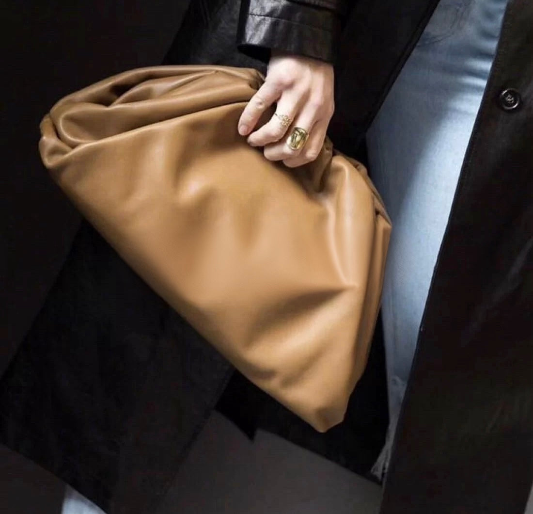 Cloud Clutch – DIAMOND&RUST