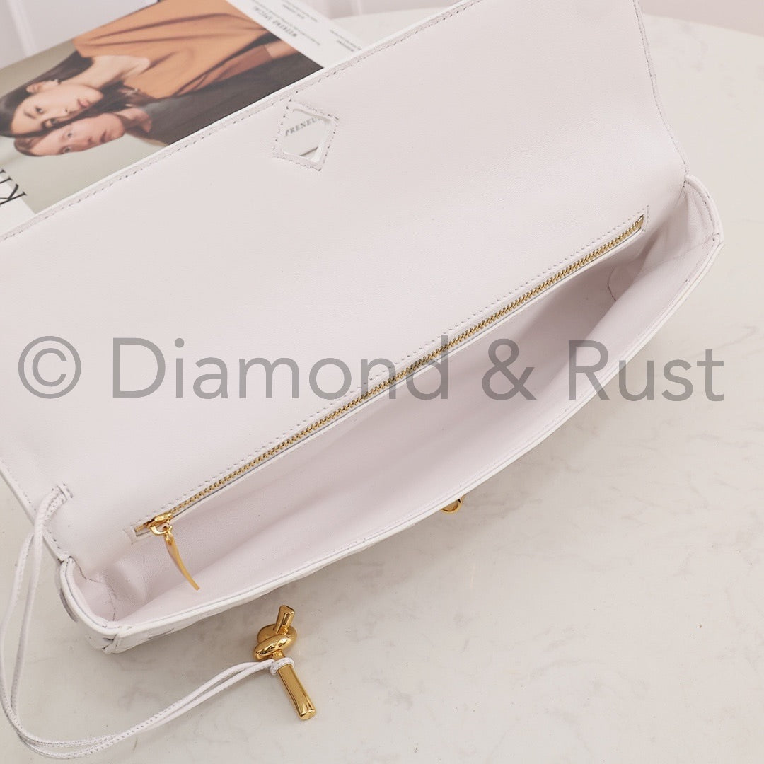 Long Clutch Andiamo Bag #2274 White – DIAMOND&RUST