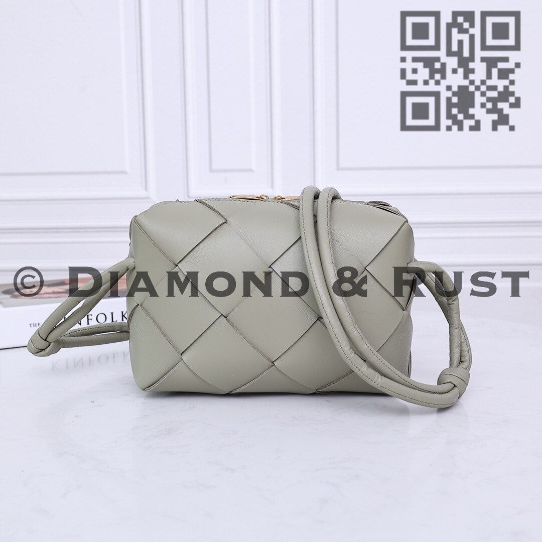 Medium Loop Camera Bag #2240-1 Travertine Sage Green -Clearance – DIAMOND&RUST